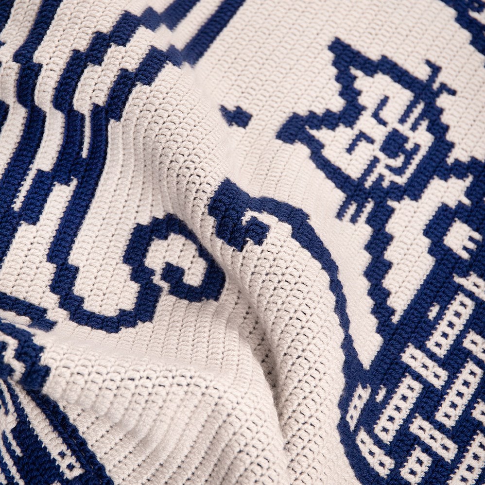 Woman with Cats Cycling Interlocking Crochet Kit | AdO Crochet