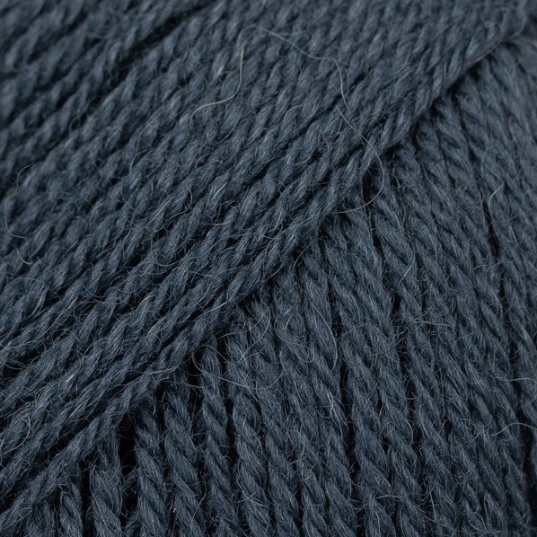 Drops Flora Uni Colour 35 Midnight Shadow | Yarnplaza.com