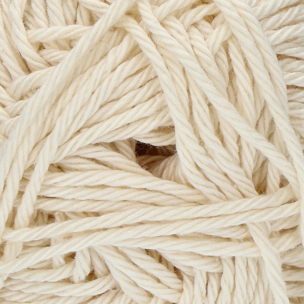 Yarn and Colors Must-have 002 Cream | Yarnplaza.com