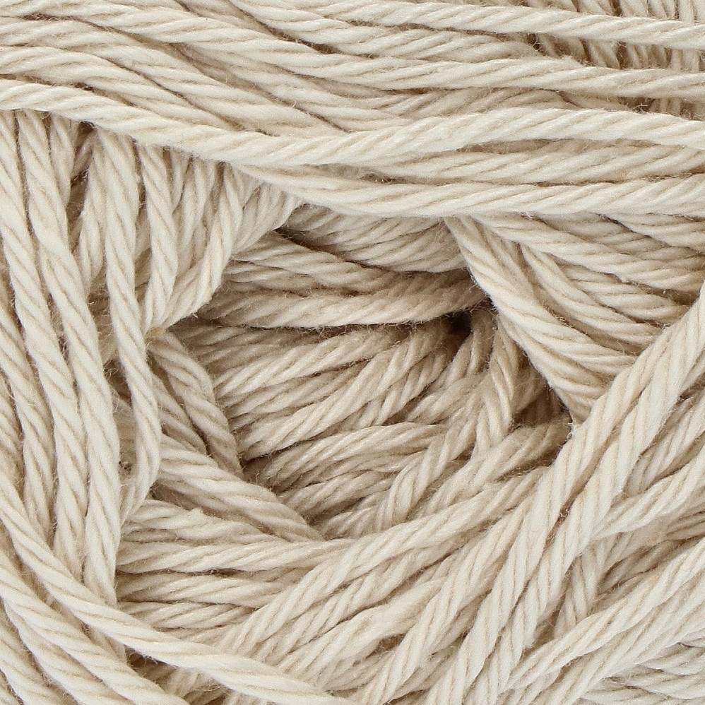 Yarn and Colors Must-have 003 Ecru | Yarnplaza.com