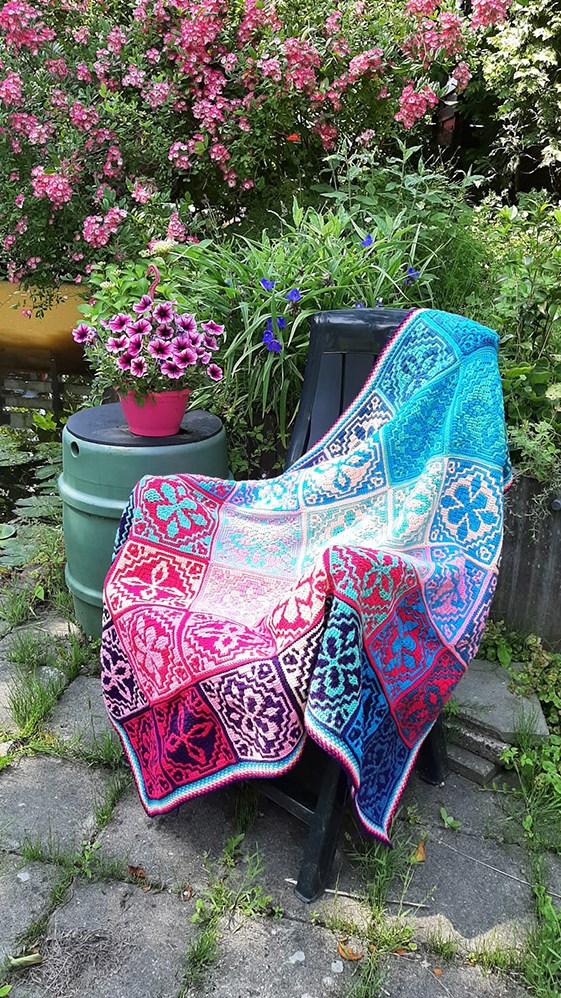 Burst of Joy Blanket Pretty Yarn Pack Colour Crafter - Anke Wintermans ...