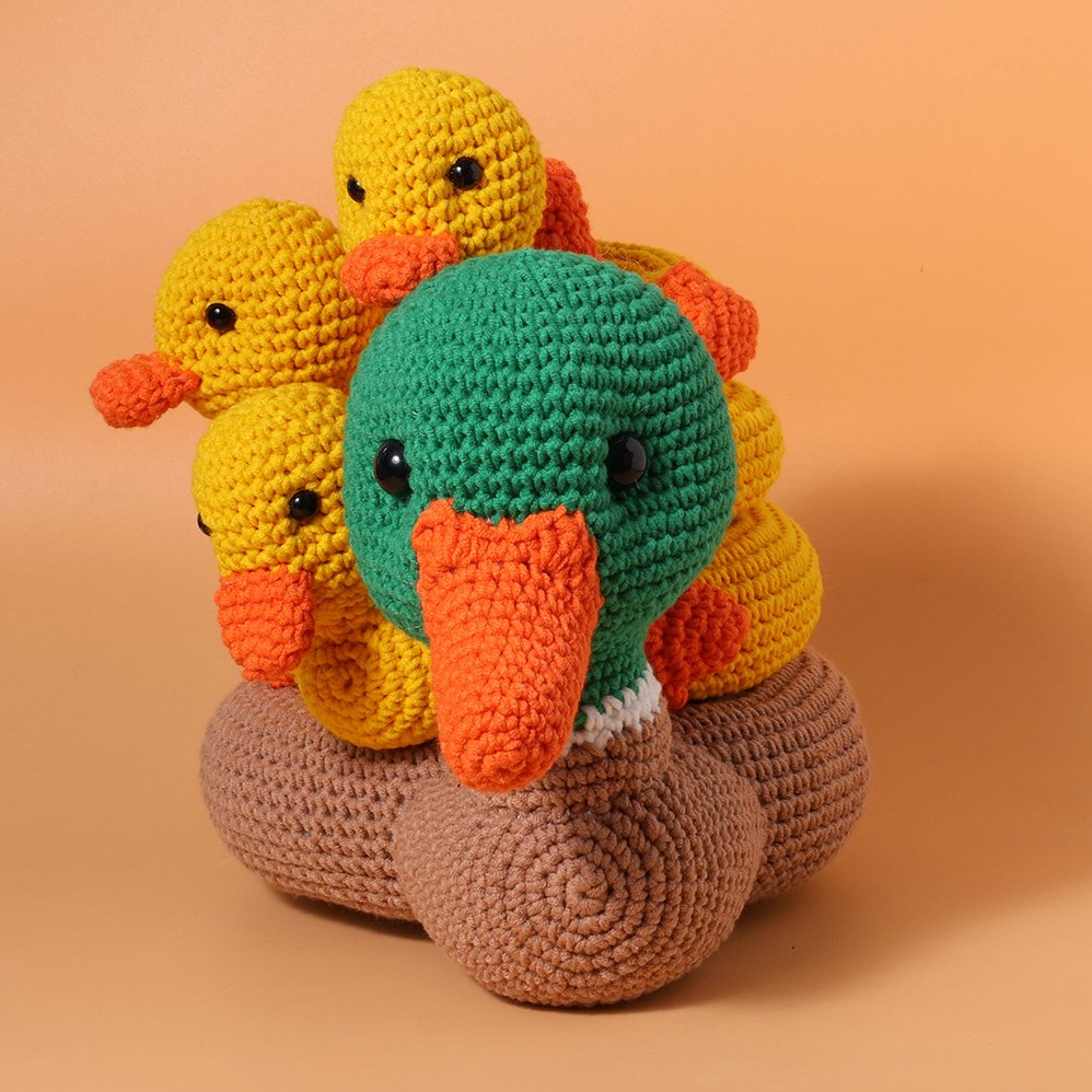 YarnZoo Duck Stacking Tower Crochet Kit | Yarnplaza