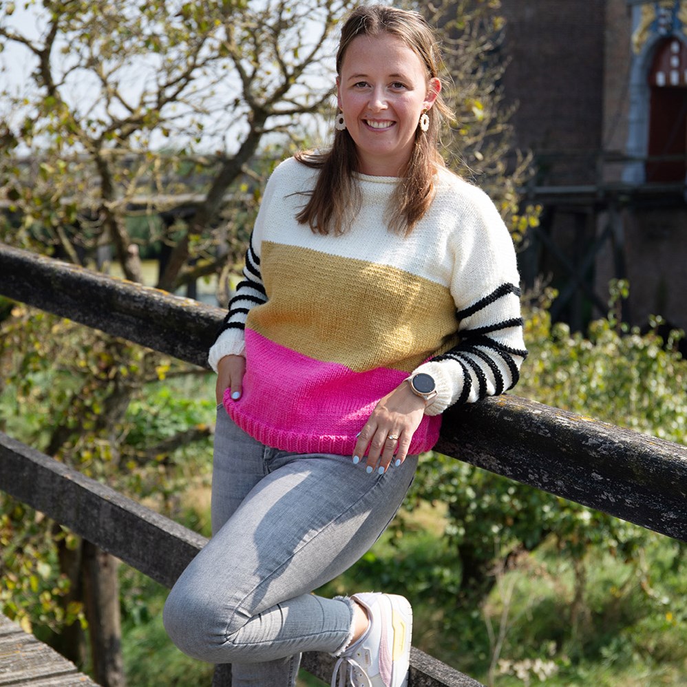 Striped Jumper Color Block Super Amazing Yarn and Knit Kit | Yarnplaza.com